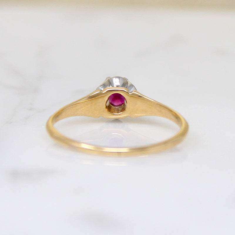 Raspberry-Red Ruby in Engraved 18k Gold Solitaire Ring – Gem Set Love